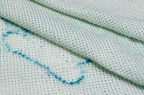 正絹 青緑の絞りはぎれ 1m 和小物、つまみ細工などに はぎれ うさぎのしっぽ 通販 10200770｜Creema(クリーマ)