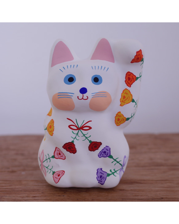招き猫 カーネーション柄 左手招き その他インテリア雑貨 カマクラ張子 通販 11570574｜Creema(クリーマ)