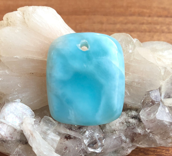 ラリマー 天然石 穴あき 010 天然石 Aun planet（発送は月水金のみ） 通販 11589275｜Creema(クリーマ)