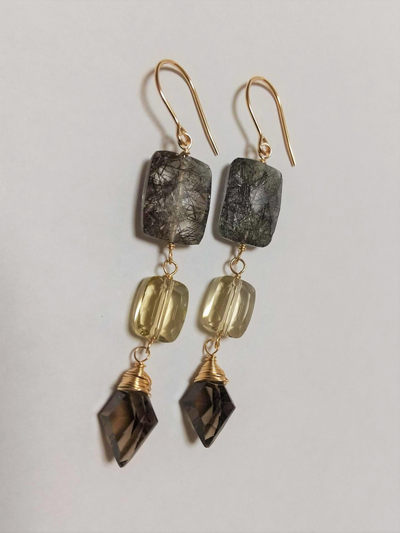 天然石14kgfピアス(展示用) ピアス（フック・チェーン） kusunoki 通販 12389981｜Creema(クリーマ)