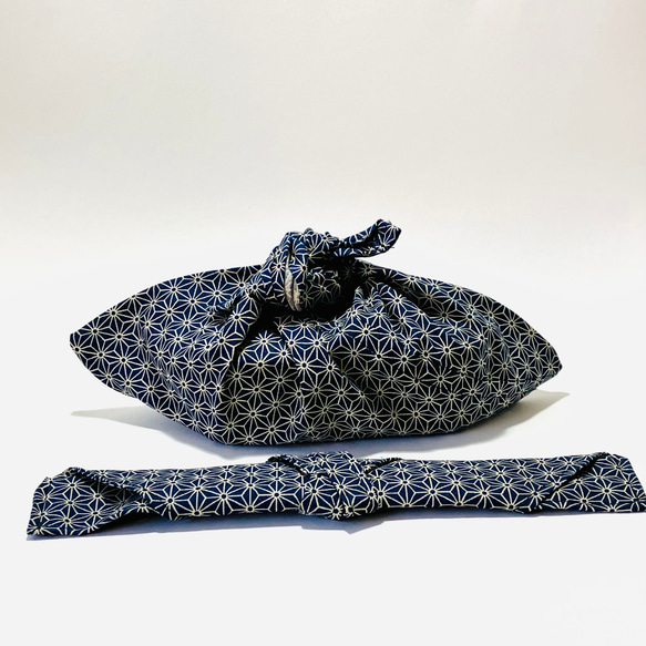 和柄ネイビー麻の葉柄あずま袋と箸袋セット 弁当袋・風呂敷 はち 通販 12640850｜Creema(クリーマ)