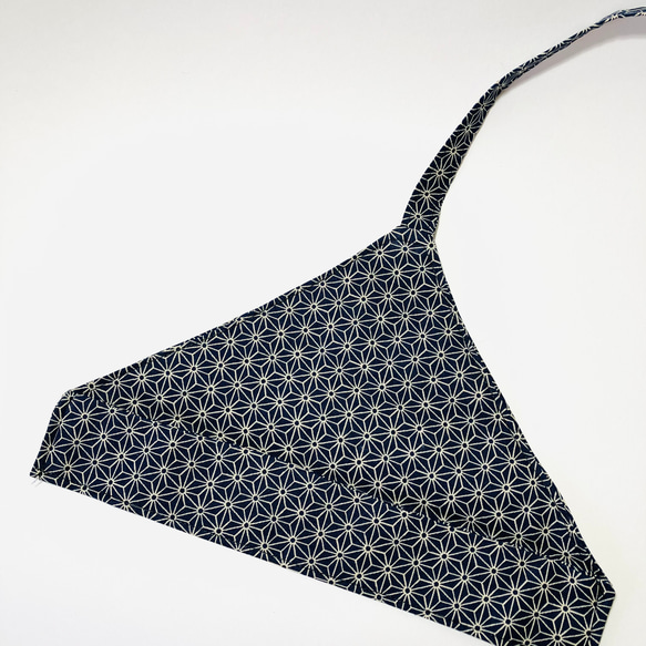 和柄ネイビー麻の葉柄あずま袋と箸袋セット 弁当袋・風呂敷 はち 通販 12640850｜Creema(クリーマ)