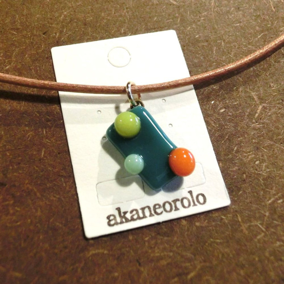 【さかな】g ～ ペンダントトップ ※革紐やチェーンは付属いたしません。☆ ガラスアート ＃ガ90 ペンダントトップ 茜おろーろ ...