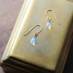 10月誕生石 プレシャスオパール＜ドロップ・ミニ＞のピアス（K14GF） ピアス（フック・チェーン） ESSENCE 通販 12669181 ...