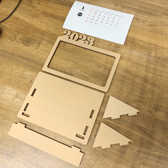 2023卓上カレンダー【2023フレーム】 カレンダー クラフト野郎 通販 12688703｜Creema(クリーマ)