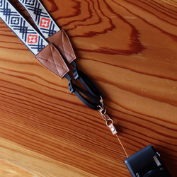 こぎん刺しコンパクトデジカメ用 カメラストラップ生成【刺繍☺︎デニムリメイク】⌘受注製作⌘ ネックストラップ CheT 通販 12702899 ...