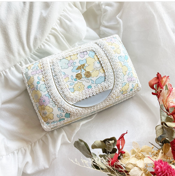 華やか♡ ウェットティッシュケース ベッツィ クリームイエロー ワイプケース 除菌シートケース リバティ おしりふき その他インテリア雑貨 ...