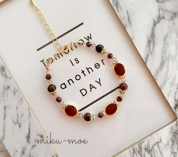 レッドエポビーズとガーネット&レッドタイガーアイのブレスレット ブレスレット miku-moe 通販 13034248｜Creema(クリーマ)