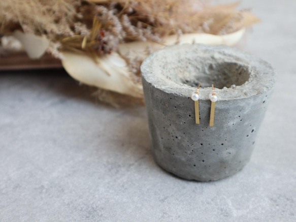 14kgfポスト＊淡水パールと真鍮バーのピアス(ショート) ピアス（スタッド・一粒） soie grège 通販 13139000 ...