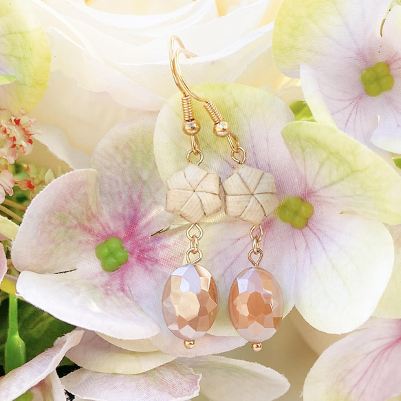 ＊春先取り♡大人上品なベージュピンク＊ ラウハラピアス（イヤリング変更可） ピアス（フック・チェーン） Handmade with aloha ...