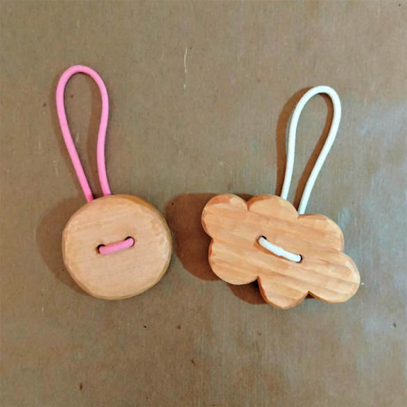 【特別価格】木彫り ヘアゴム《 太陽・雲 》 ヘアゴム 木もの くっつら 通販 13253836｜Creema(クリーマ)