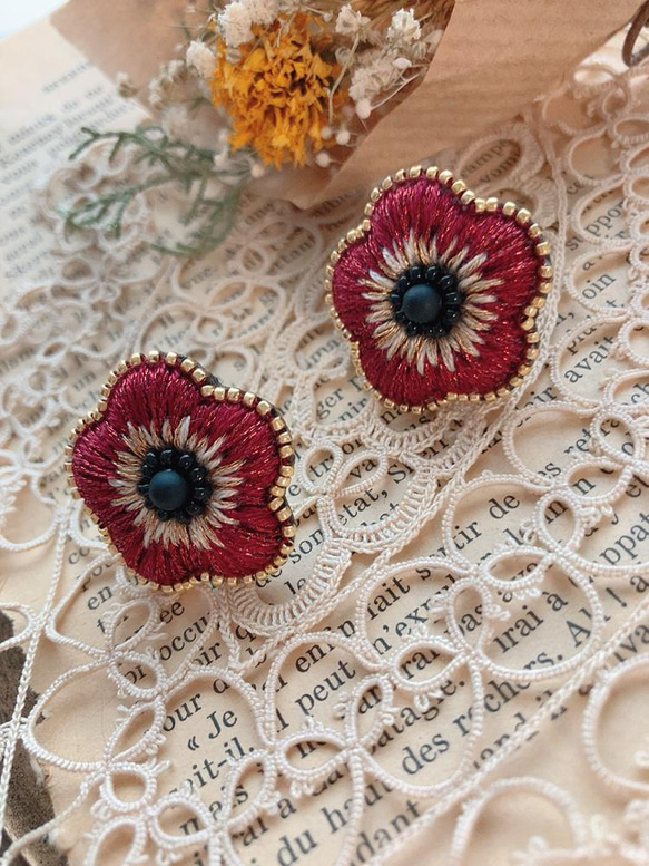 オートクチュール刺繍〜アネモネイヤリング(ピアス) イヤリング・ノンホールピアス Atelier Le Coeur 通販 13263263 ...