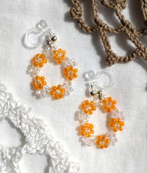 No.6送料無料 お花のビーズイヤリング 大人可愛い ノンホールピアス クリアオレンジ イヤリング・ノンホールピアス hiro2525 通販 ...