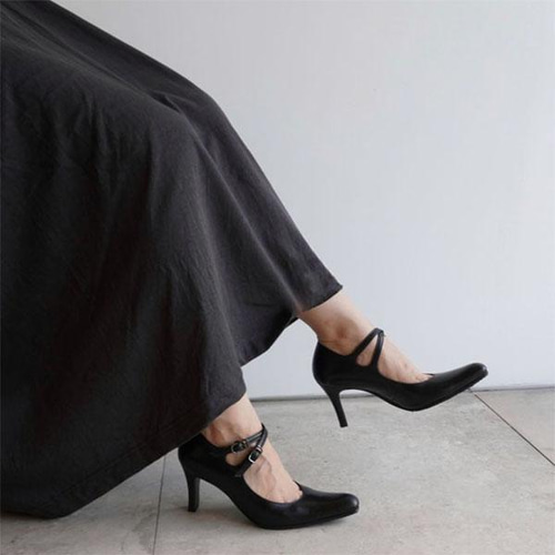 ☆ラインの美しいクロスストラップパンプス☆ 21.5㎝~25.5 ☆ラインの美しいクロスストラップパンプス☆ 21.5㎝~25.5