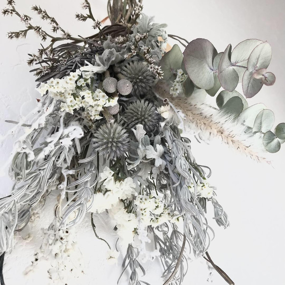 香り立つ無農薬ハーブ ︎ホワイトハーブリーフとシルバーブルニアのスワッグ ドライフラワー SyuArôme シュアローム 通販 ...