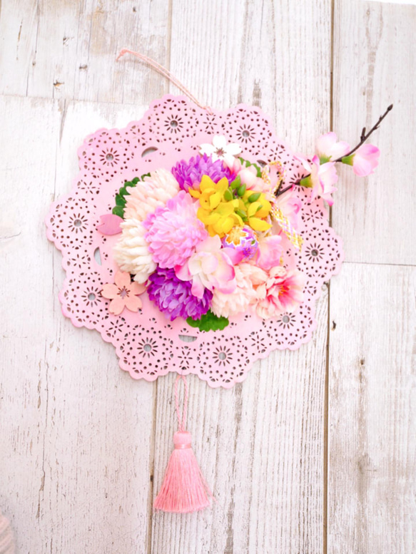 桃の節句におすすめウッドプレートアレンジ アートフラワー Yamashita 通販｜Creema(クリーマ) 13384371