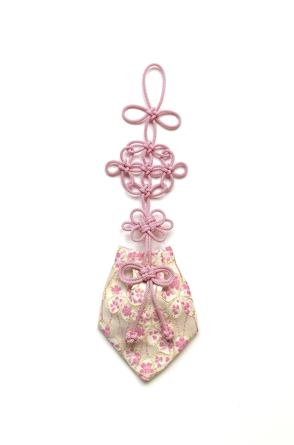 かりろく（掛け香）桜3 桜色（wall-hanging incense bag) ディフューザー・アロマポット 訶梨勒 KARIROKU 通販 ...