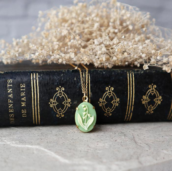 ヴィンテージ！すずらんのカメオネックレス(イエローグリーン) 金アレ対応 ネックレス・ペンダント mignons 通販 13413019 ...