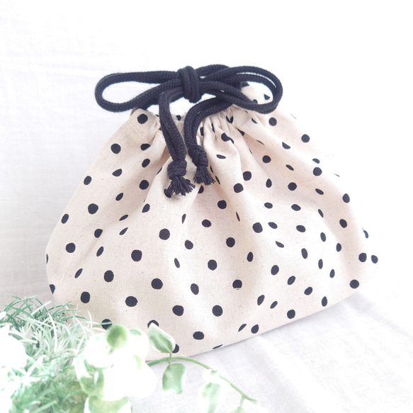 ★SALE！お弁当袋☆ランチ☆巾着袋☆入園グッズ☆入学グッズ☆ドット☆ブラック☆生成り☆ベージュ☆シンプル☆ 弁当袋 ciao 通販 ...