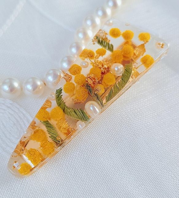 ミモザ たっぷり レジンヘアクリップ130 ヘアクリップ・バナナクリップ ラベンダー 通販｜Creema(クリーマ) 13479774