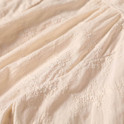 着こなしを愉しむ 刺繍生地 ヨーク切り替えギャザーシャツブラウス ベージュ 220203-3 シャツ fall-in&co(talent ...