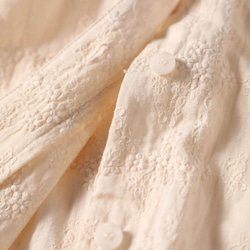 着こなしを愉しむ 刺繍生地 ヨーク切り替えギャザーシャツブラウス ベージュ 220203-3 シャツ fall-in&co(talent ...