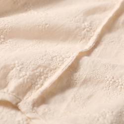 着こなしを愉しむ 刺繍生地 ヨーク切り替えギャザーシャツブラウス ベージュ 220203-3 シャツ fall-in&co(talent ...