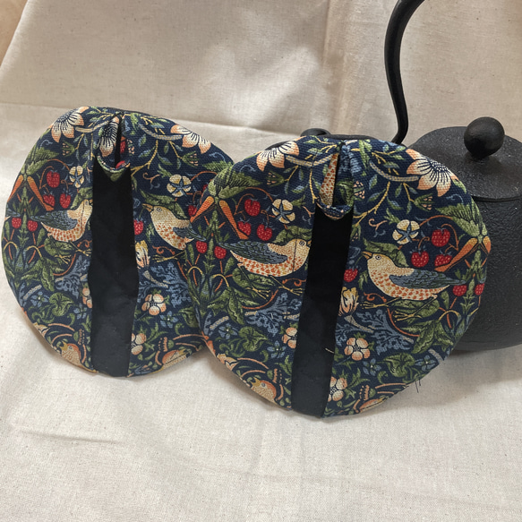 二枚セット 鍋敷きにもなる鍋つかみ 鍋つかみ nuinui 通販 13511667｜Creema(クリーマ)