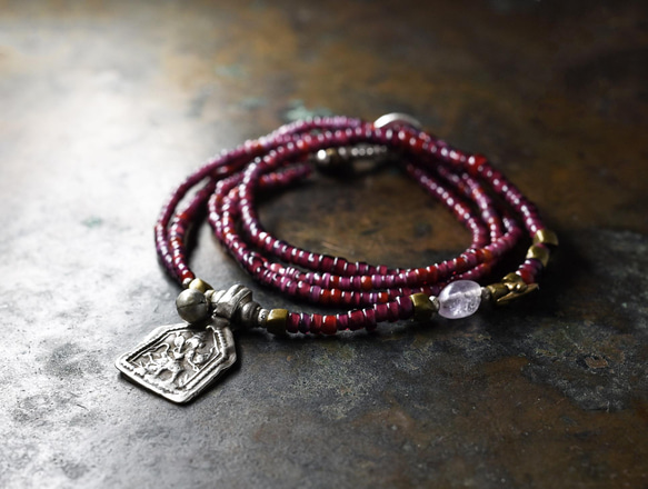 インドシルバートップと葡萄色ホワイトハーツ、oldチンシルバー、古代アメジストのネックレス ブレスレット ais... 通販｜Creema ...