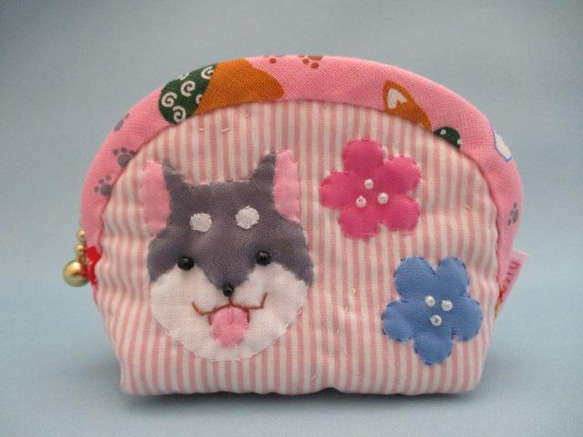 新作♪ 柴犬のミニポーチ オーガンジーキルト♪ ポーチ hiroheart工房 通販 13515495｜Creema(クリーマ)