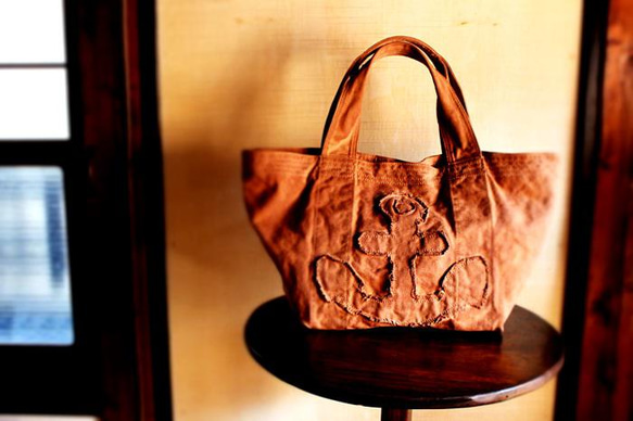 SAYOCAFE＋R/柿渋ムラ染めトートバッグ大 トートバッグ 衣工房SAYOCAFE 通販 13516724｜Creema(クリーマ)