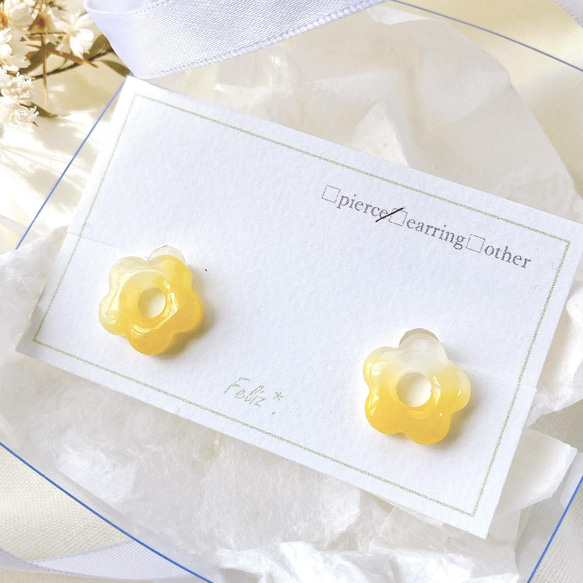 spring flowersイエロー ピアス イヤリング シンプル ピアス（スタッド・一粒） ruTera(ルテラ） 通販 13520206 ...