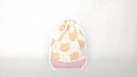 コップ入れに使える巾着袋（猫のフラワーアート・ホワイト） 巾着袋 かえで糖 通販 13520909｜Creema(クリーマ)