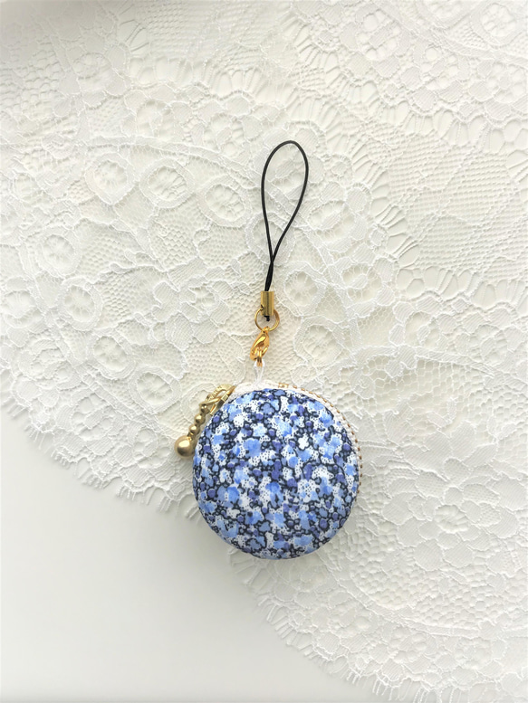 ALLリバティーの花柄マカロンポーチ（マカロンケース）73 小銭入れ・コインケース amusante 通販｜Creema(クリーマ) 13523891