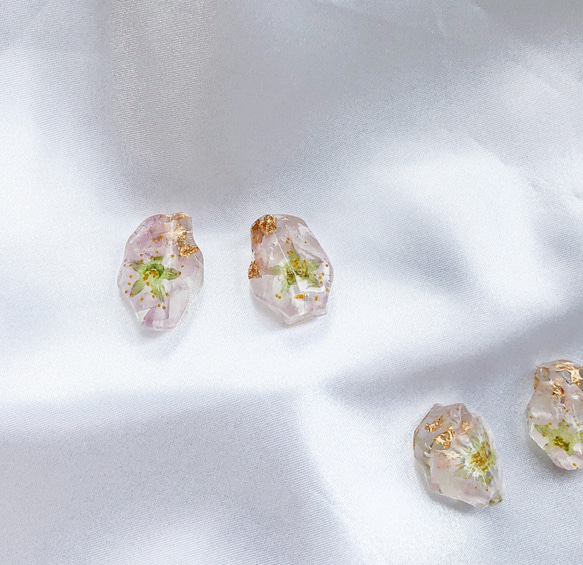 桜鉱石ピアス/イヤリング ピアス（スタッド・一粒） Moni's Gallery 通販｜Creema(クリーマ) 13525285