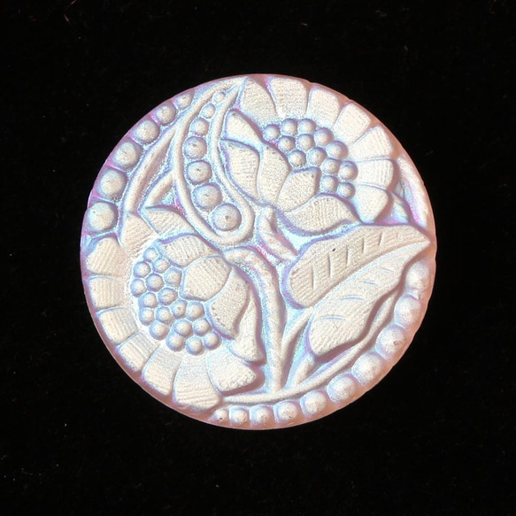 豪華手打ちボタン 2.7cm オーロラ・ホワイト ボタン Babovka 通販 13525910｜Creema(クリーマ)
