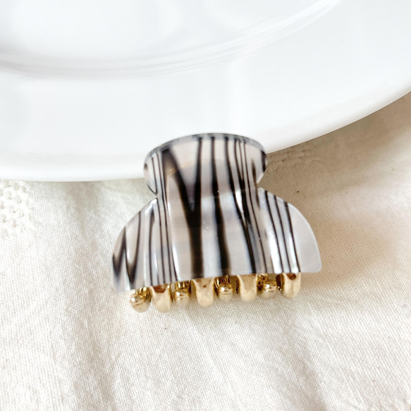 ヘアクリップ バンスクリップ ゼブラ ヘアクリップ・バナナクリップ Riju 通販 13526416｜Creema(クリーマ)