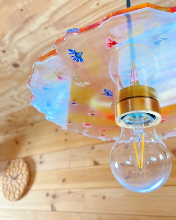 【お花のランプシェード】孔雀草のランプシェード レジンランプシェード シーリングライト・ペンダントライト TOPBABY 通販｜Creema ...