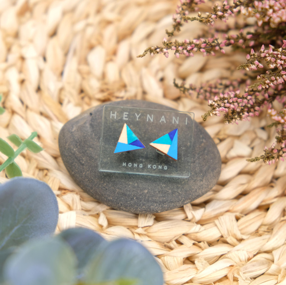 ブルーコントロールウェーブエリア-天然木の低アレルギー性イヤリング|イヤリング ピアス（スタッド・一粒） Hey Nani Studio 通販 ...