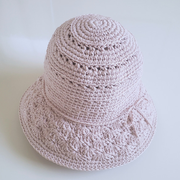 シェル模様の手編みコットンハット 桜色 ハット crochet ai 通販｜Creema(クリーマ) 13534315