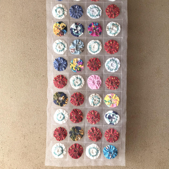 チュールとヨーヨーキルトのカフェカーテン ウォールデコ カフェカーテン 壁飾り カーテン のれん ガーランド カーテン Machikona ...