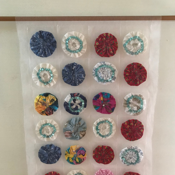 チュールとヨーヨーキルトのカフェカーテン ウォールデコ カフェカーテン 壁飾り カーテン のれん ガーランド カーテン Machikona ...