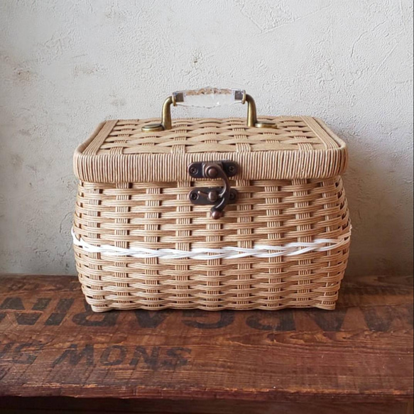 アンティークスタイルのバニティバスケット【A】 その他インテリア雑貨 Natu･yuu ﾅﾁｭ･ﾕｳ 通販｜Creema(クリーマ) 13546428