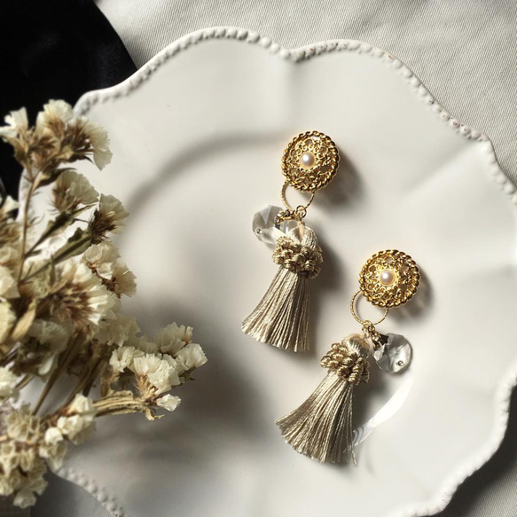 ヴィンテージ パール ボタン と タッセル の 2way イヤリング イヤリング・ノンホールピアス l`ete レッテ 通販 13551855 ...