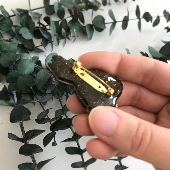 ネザーランドドワーフ（ブロンズゴールド）のブローチ ブローチ ねぎしこのこ 通販 13560198｜Creema(クリーマ)