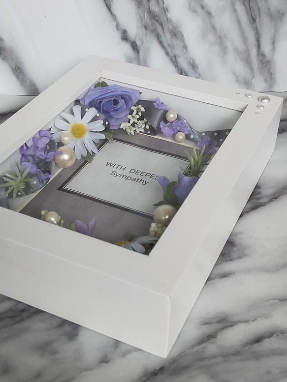 お悔み・虹の橋・フォトフレーム 【遺影 花額】 No.7 紫のバラ・水玉グレーリボン 〜1点物〜 フォトフレーム・写真立て J.Antheia ...