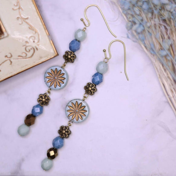 チェコガラスビーズのロングフックピアス（スターコイン） ピアス（その他） sheep_in_peace 通販 13587152｜Creema ...