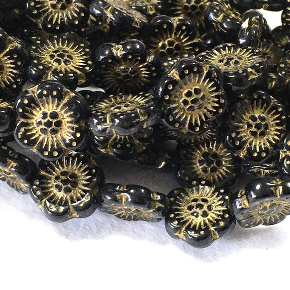 プラムフラワー 14㎜ 6個 チェコビーズ ビーズ Bizen素材屋 クーポンコードはプロフ 通販 13592188｜Creema(クリーマ)