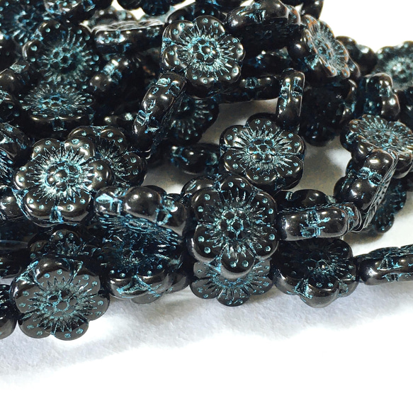 プラムフラワー 14㎜ 6個 チェコビーズ ビーズ Bizen素材屋 クーポンコードはプロフ 通販 13592191｜Creema(クリーマ)