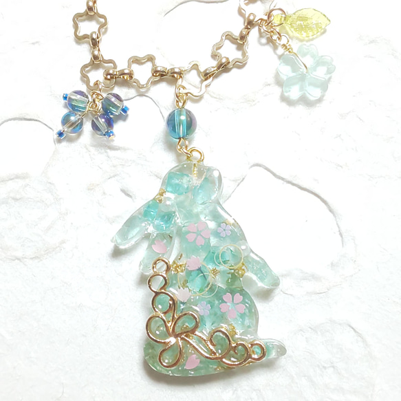 オルゴナイト桜うさぎのバッグチャーム バッグチャーム 花鳥風月＊雅 通販｜Creema(クリーマ) 13597493